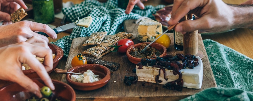 What is Family-Style Dining? | Capital One