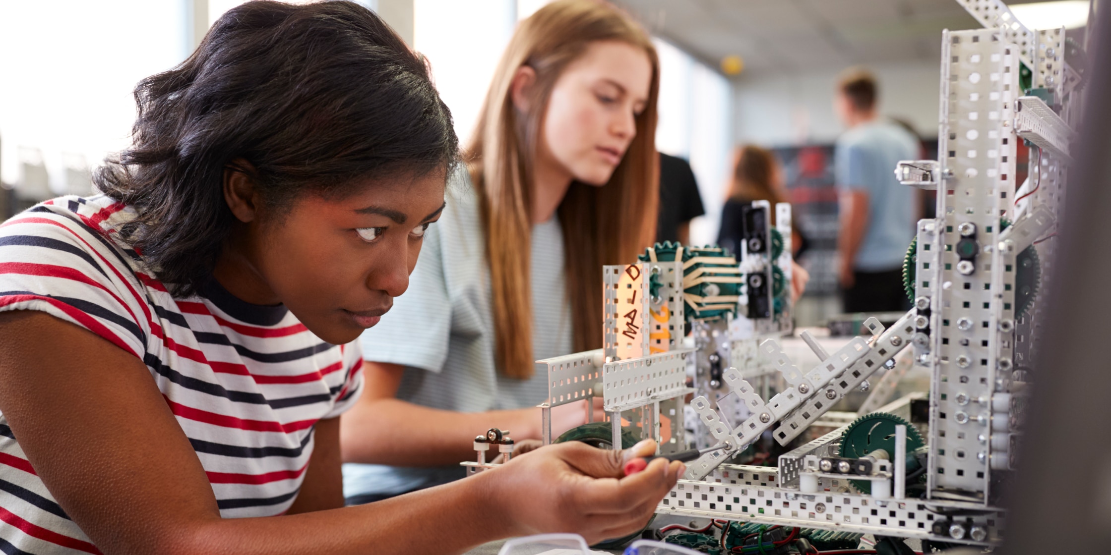 Stimulating STEM Summer Program at USC | Capital One